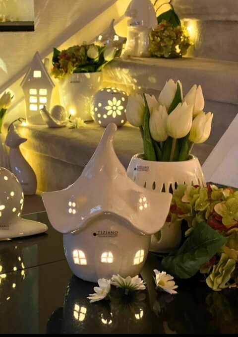 Deko Haus Bobelli creme-weiß LED kaufen | Bella-Home-Feeling.de